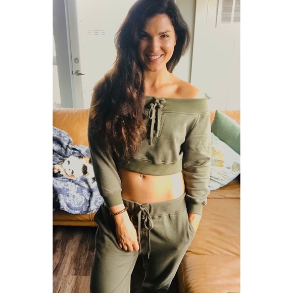 VENUS | Pants & Jumpsuits | Venus Brand Gently Worn Lounge Wear Set ...